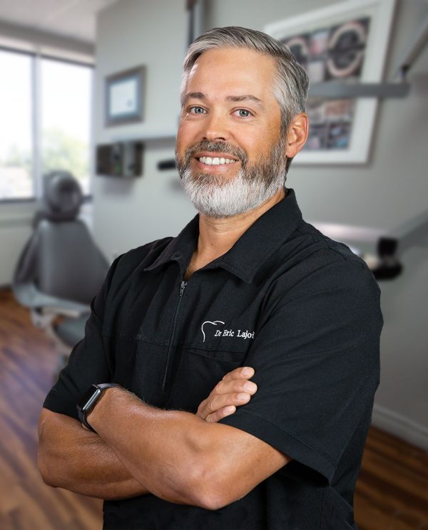Dr Eric Lajoie | Dental Clinic in Vimont Laval